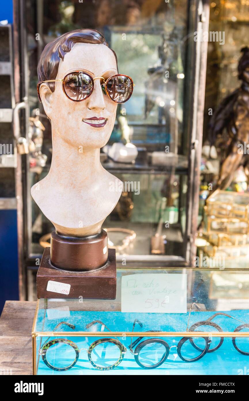 Marche des enfants rouges hi-res stock photography and images - Alamy