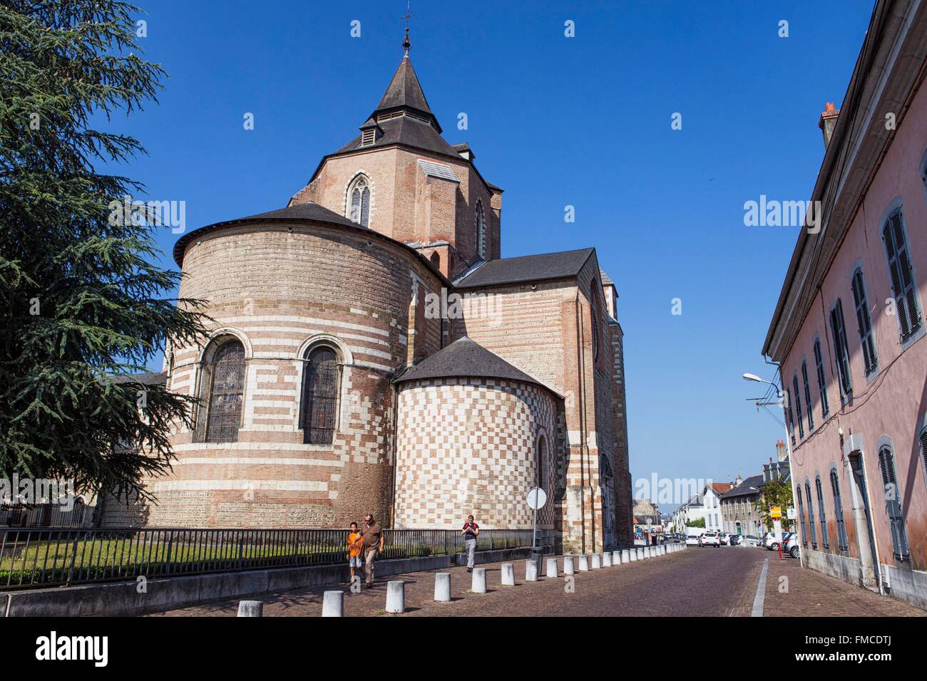 Tarbes cathedral hi-res stock photography and images - Alamy