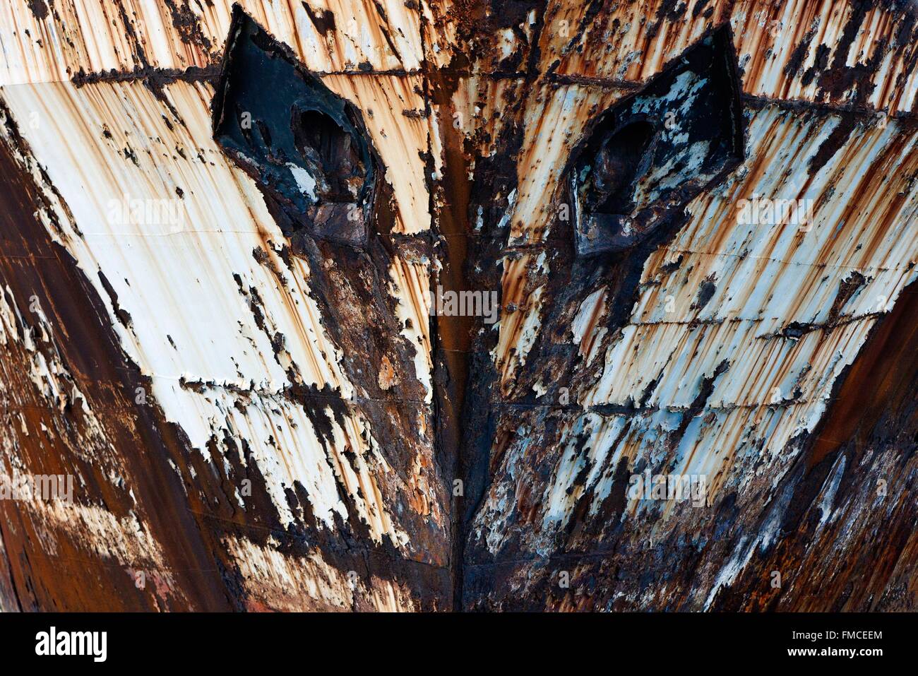 Sheet metal boat hi-res stock photography and images - Alamy