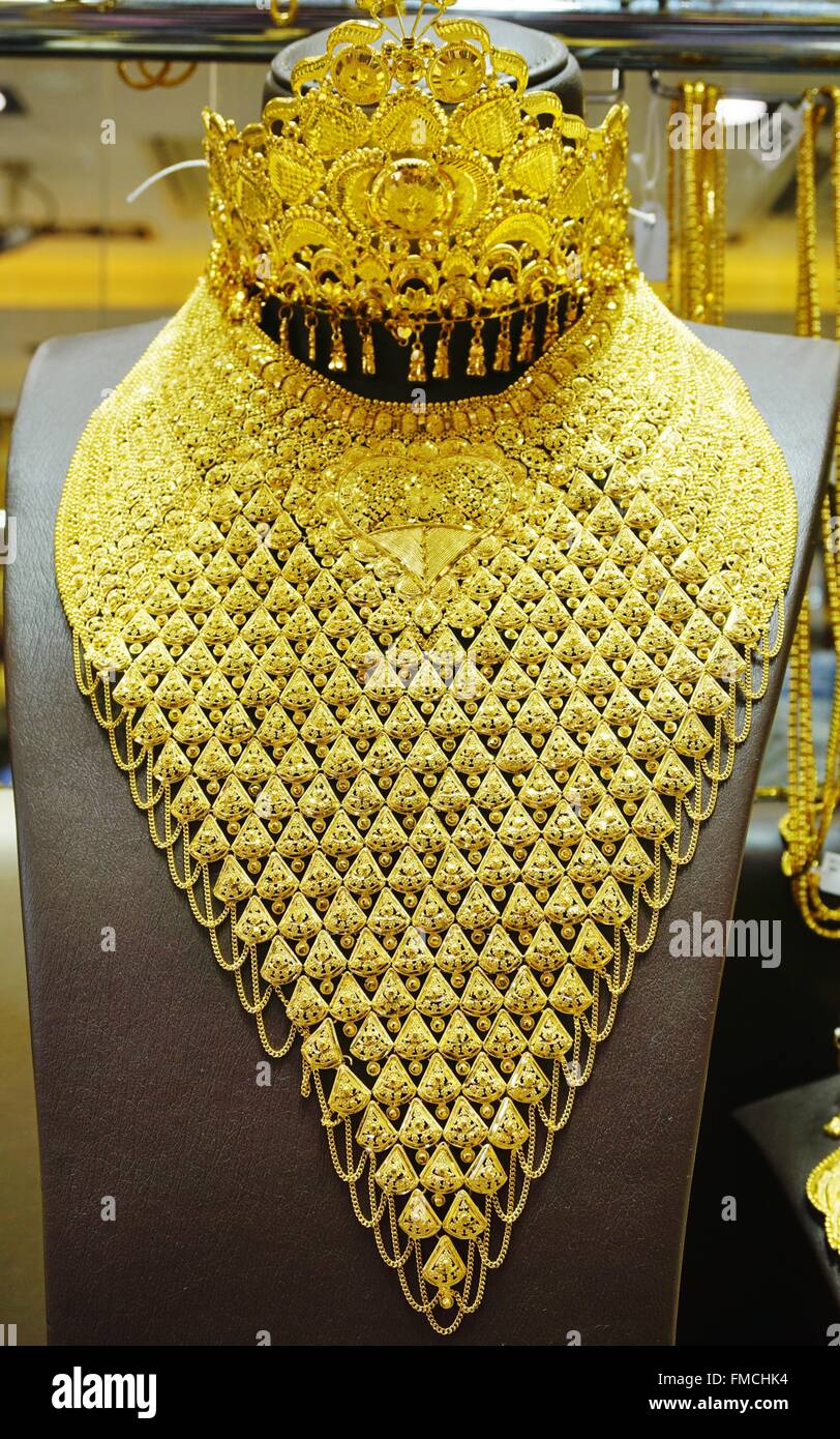 Gold jewelry at the Dubai Gold Souk Stock Photo - Alamy