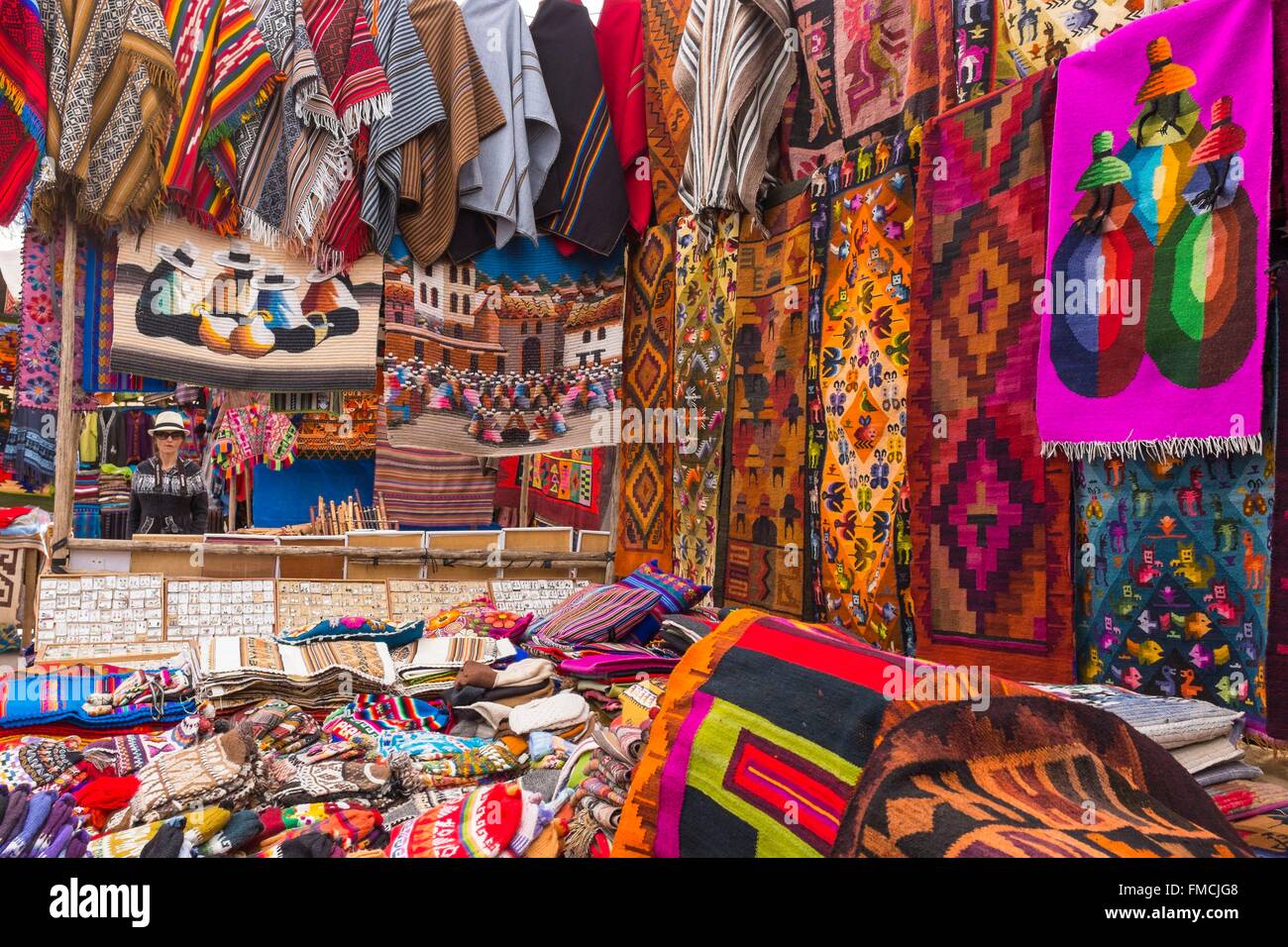 Peru, Cusco Province, Incas Sacred Valley, Pisac, colourful handicraft ...