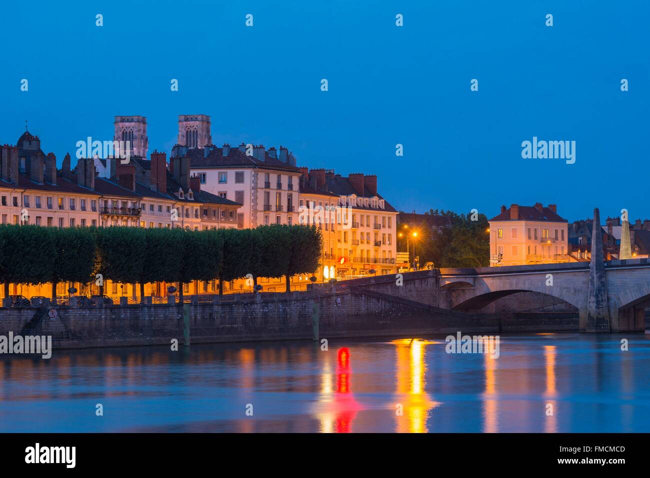Chalon cathedral hi-res stock photography and images - Alamy