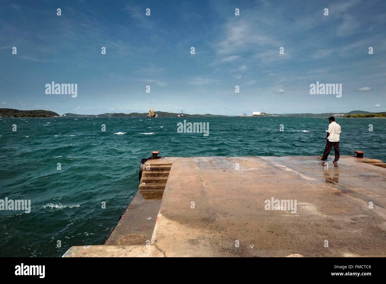 Trincomalee harbour hi-res stock photography and images - Alamy