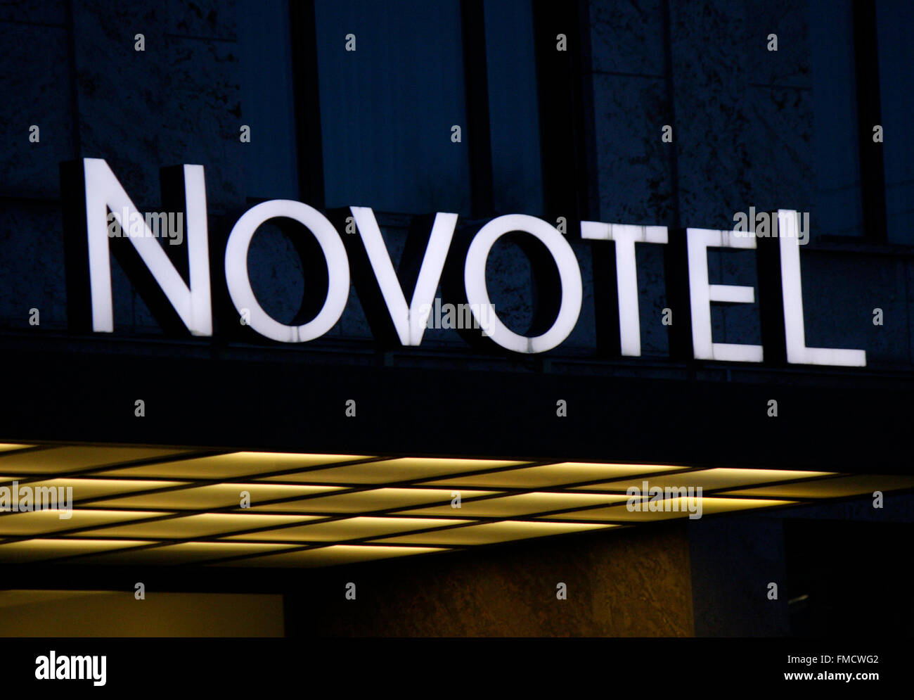 Novotel hotel sign hi-res stock photography and images - Alamy