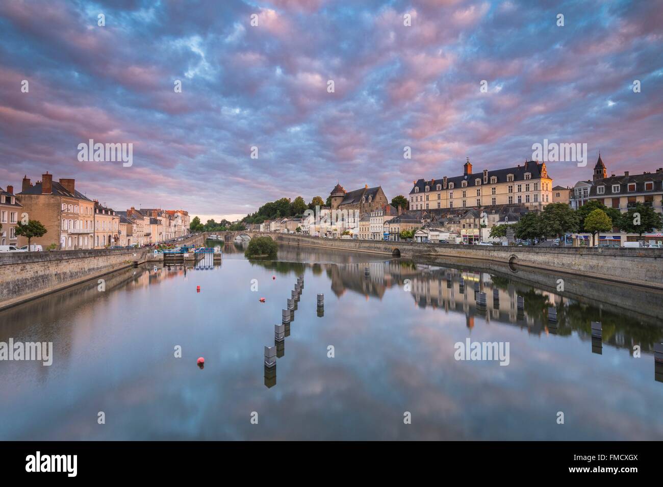 France, Mayenne, Laval, the banks of Mayenne river, the medieval Old ...