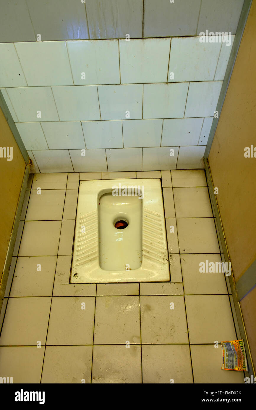 Gents toilet hi-res stock photography and images - Alamy