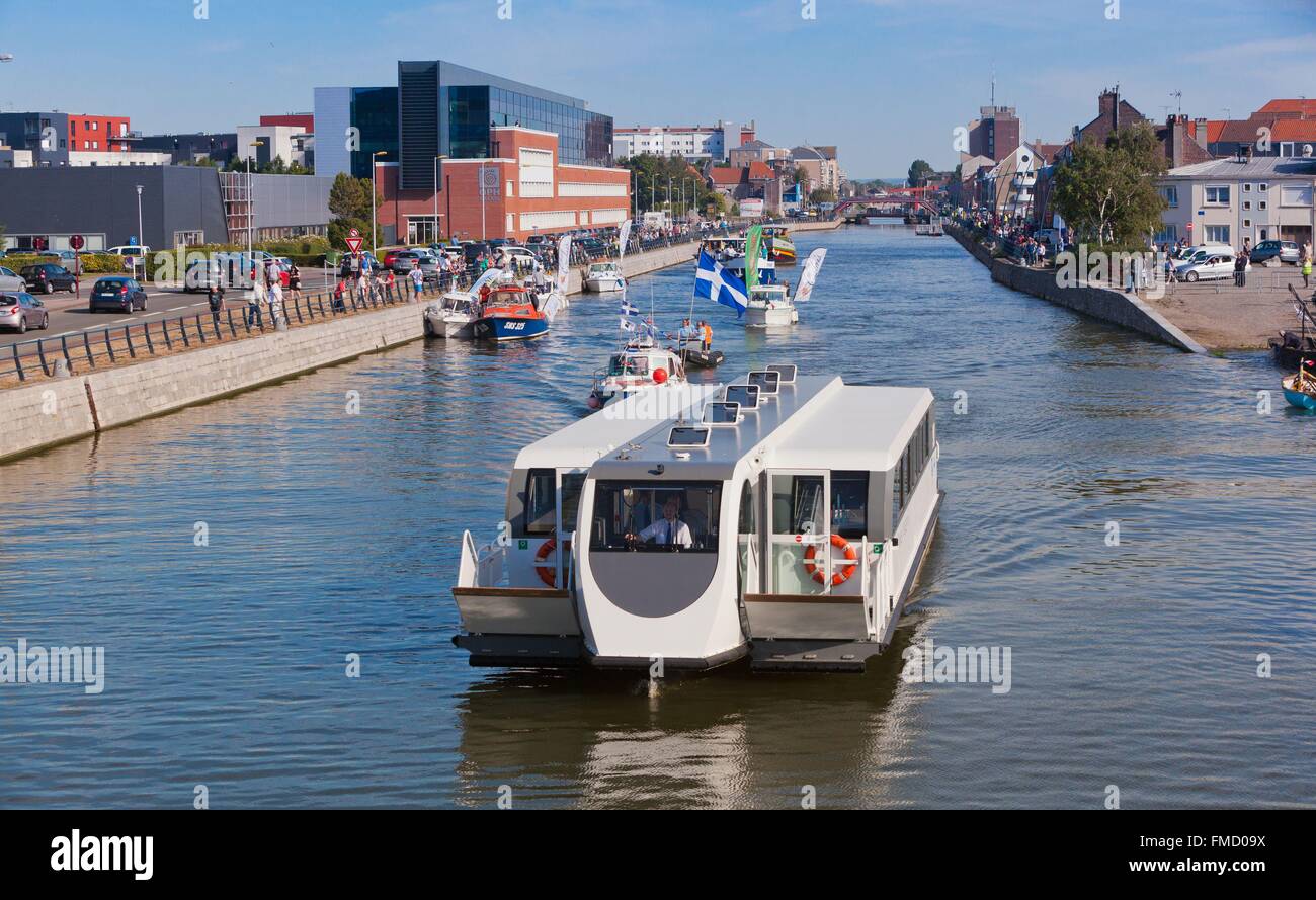 Shuttle maritime hi-res stock photography and images - Alamy