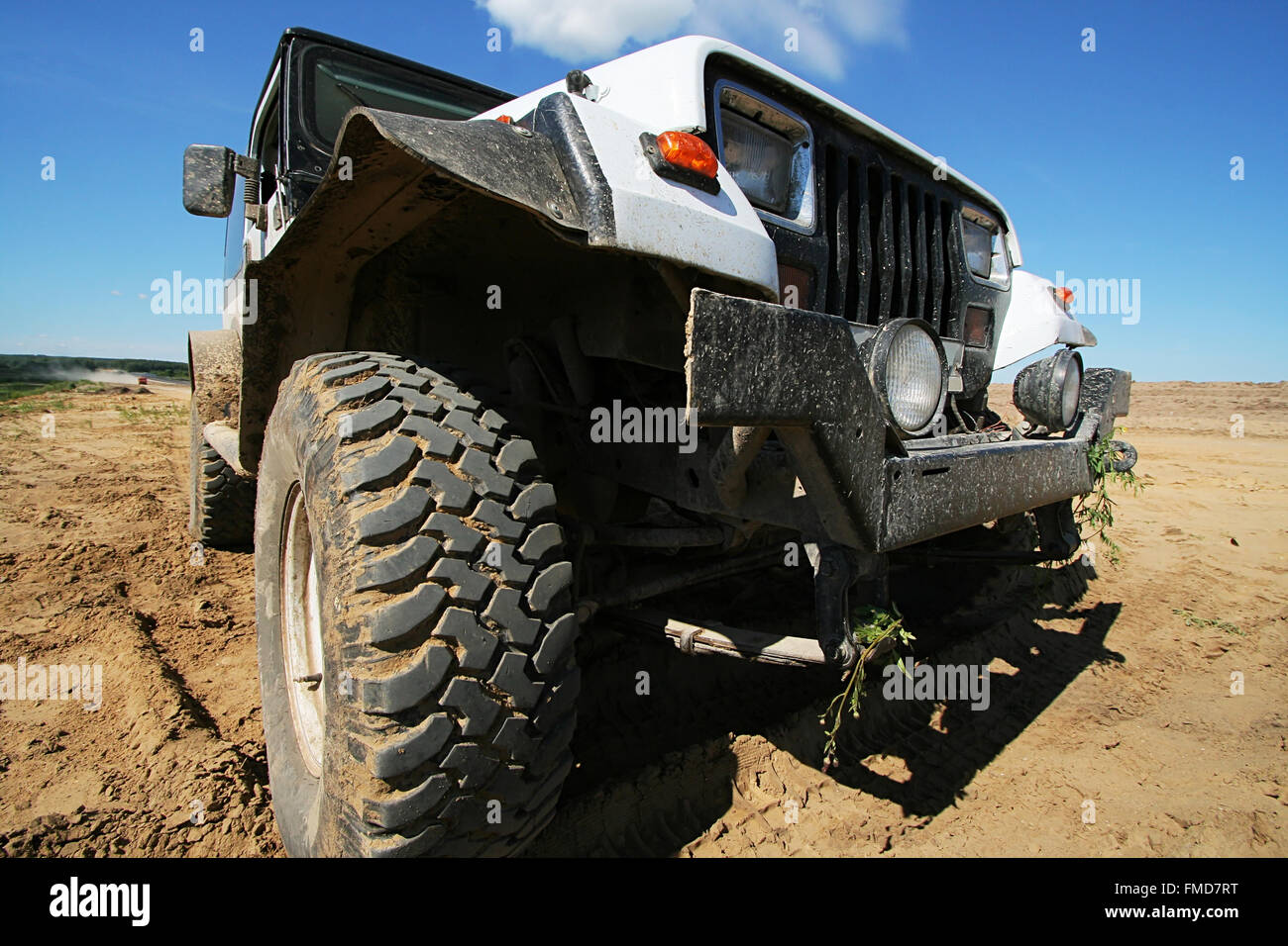 Modern 4x4 hi-res stock photography and images - Alamy