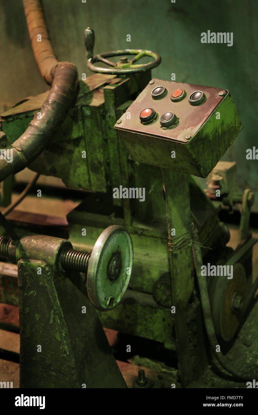 Metal lathe machine tool hi-res stock photography and images - Alamy