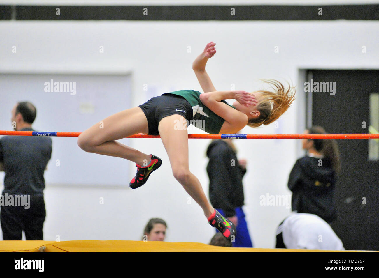 High jump hi-res stock photography and images - Alamy