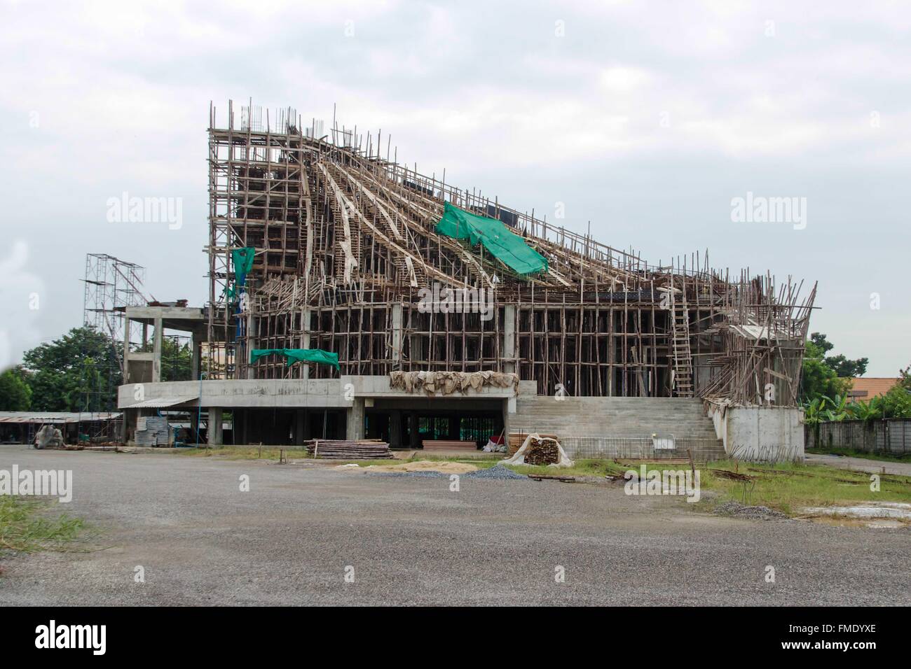 Commercial building construction hi-res stock photography and images ...