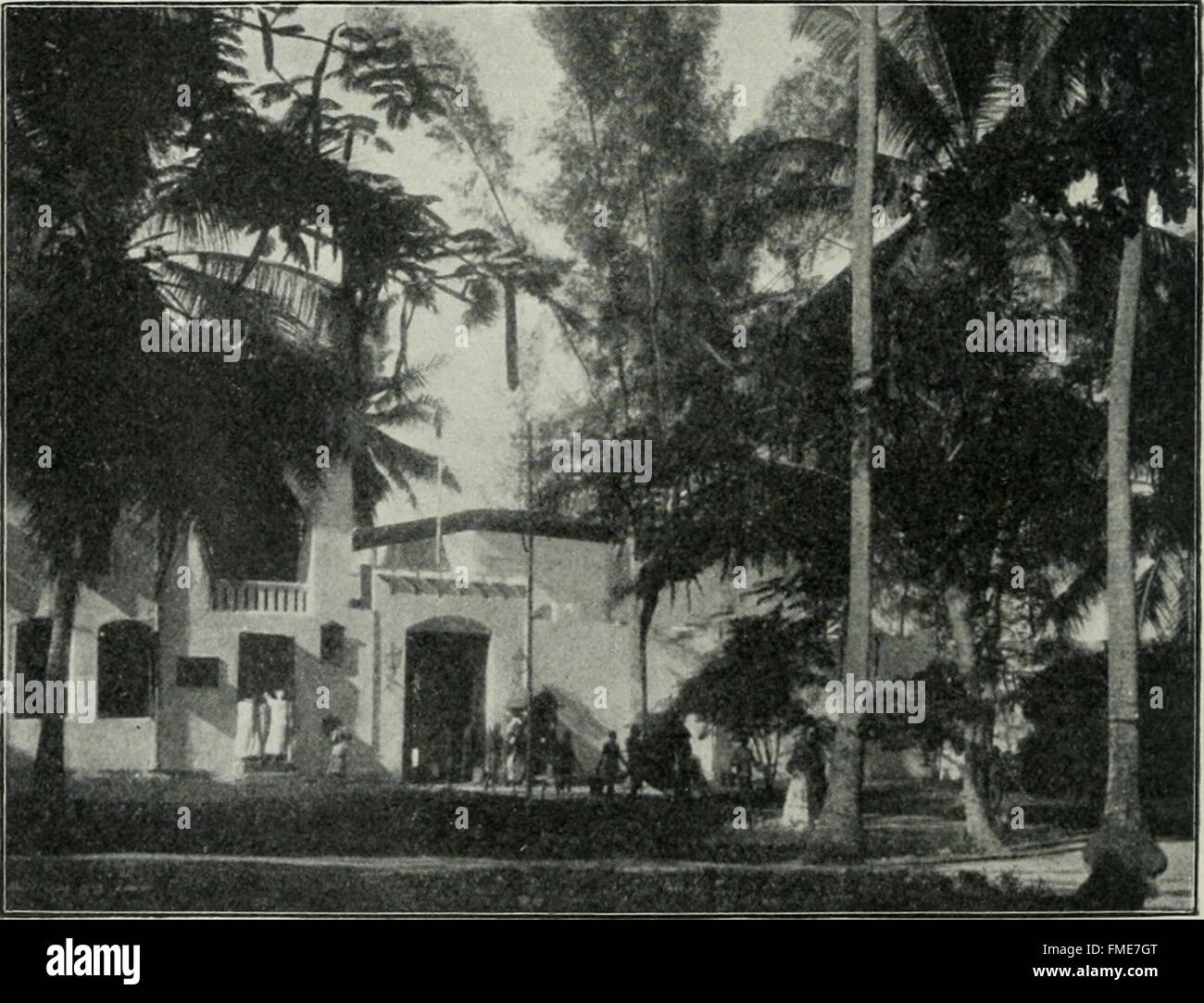 'Am Tendaguru' (1912) documents a German research expedition to East ...