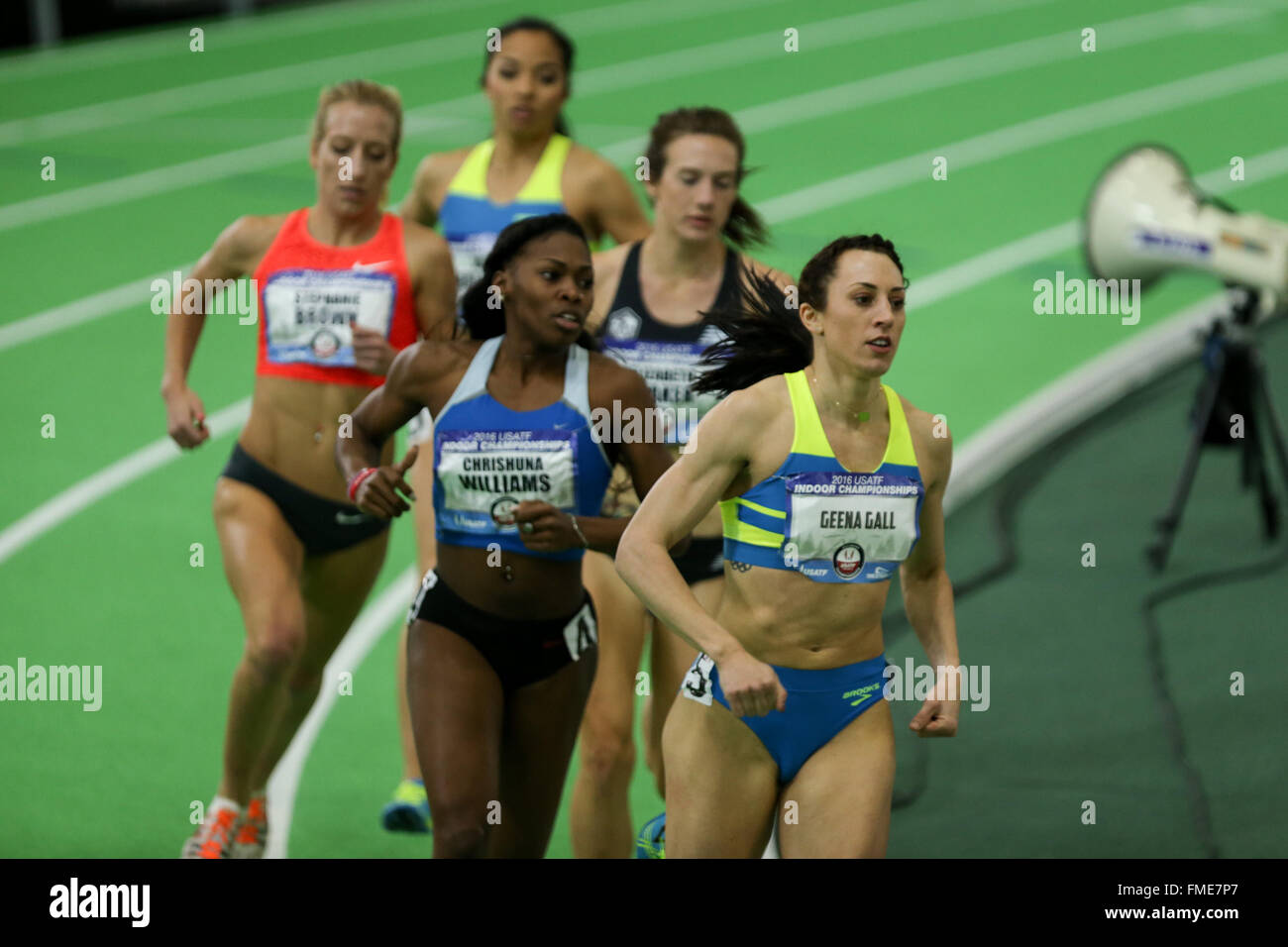 March 11, 2016 - GEENA GALL leads the pack in her heat of the women's ...
