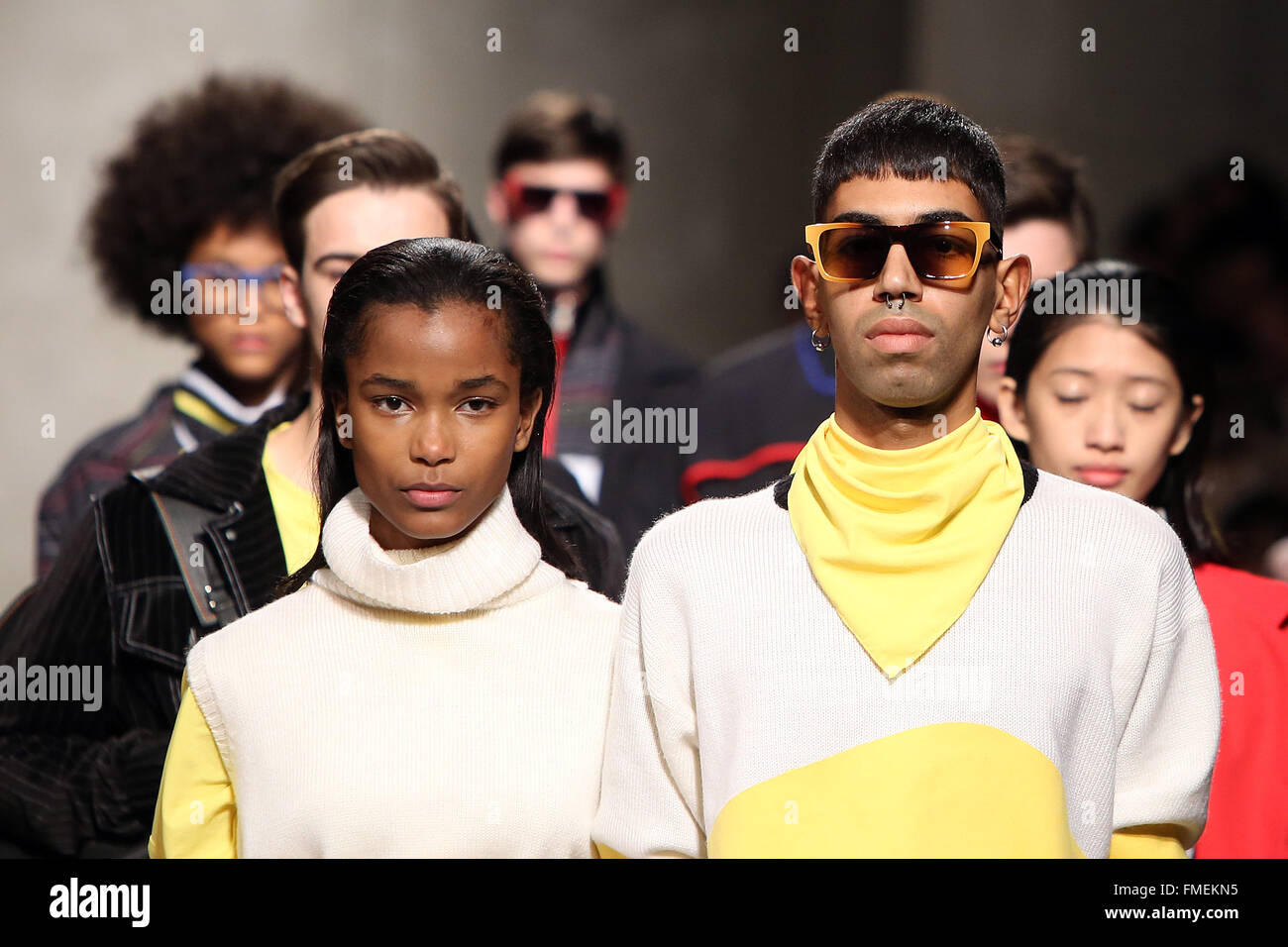 Young spanish models hi-res stock photography and images - Alamy