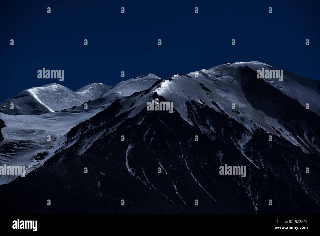 500 6 hi-res stock photography and images - Alamy
