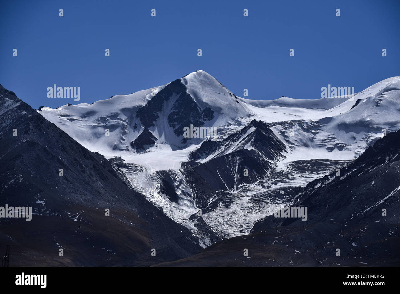 Golmud city hi-res stock photography and images - Alamy