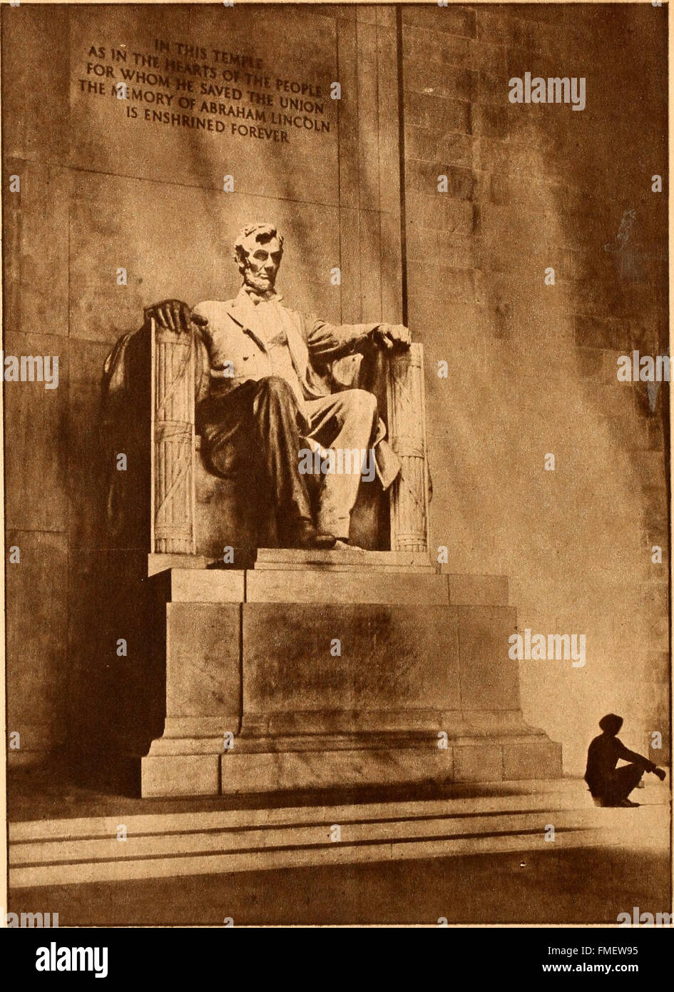 This image from 1922 showcases the statues of Abraham Lincoln at the ...