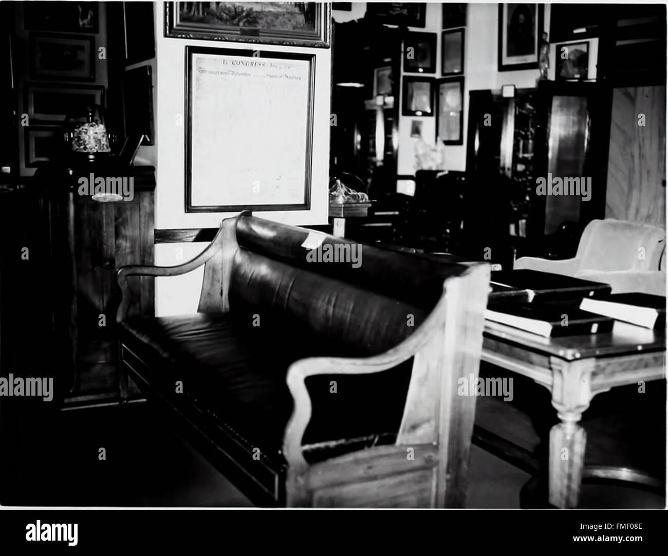 The 1865 account of the assassination of Abraham Lincoln details the ...