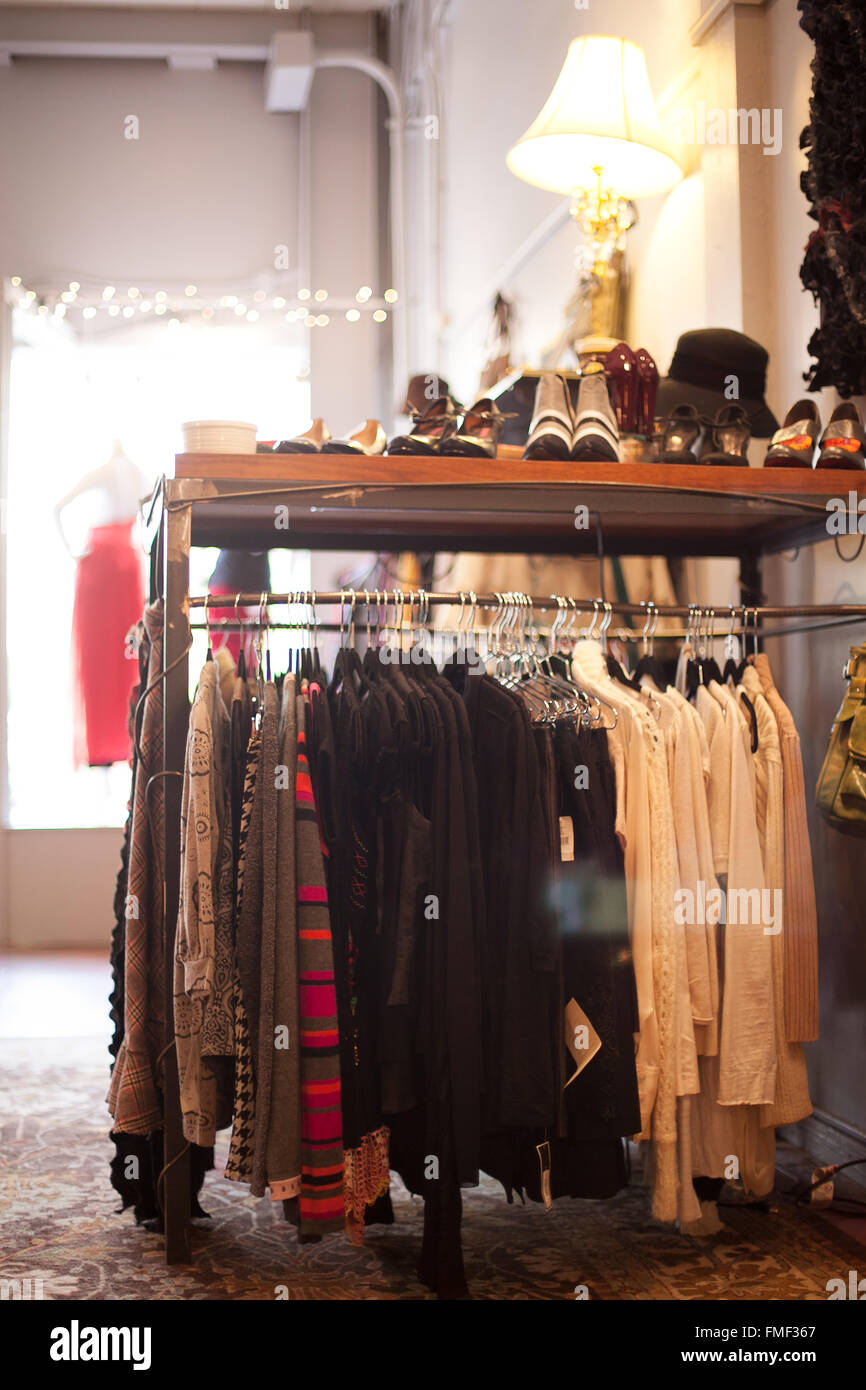 Consignment clothes hi-res stock photography and images - Alamy
