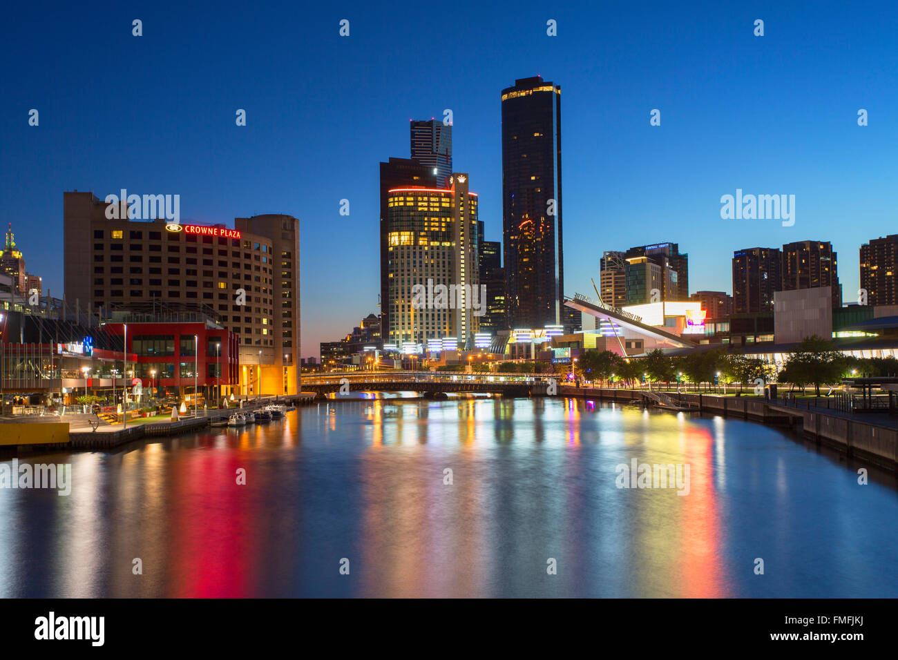 South Wharf skyline at dawn, Melbourne, Victoria, Australia Stock Photo ...