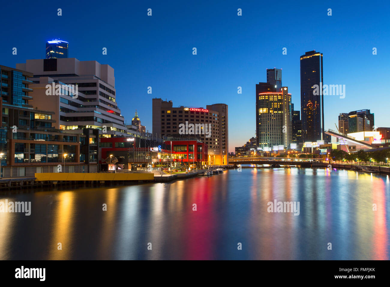 South Wharf skyline at dawn, Melbourne, Victoria, Australia Stock Photo ...