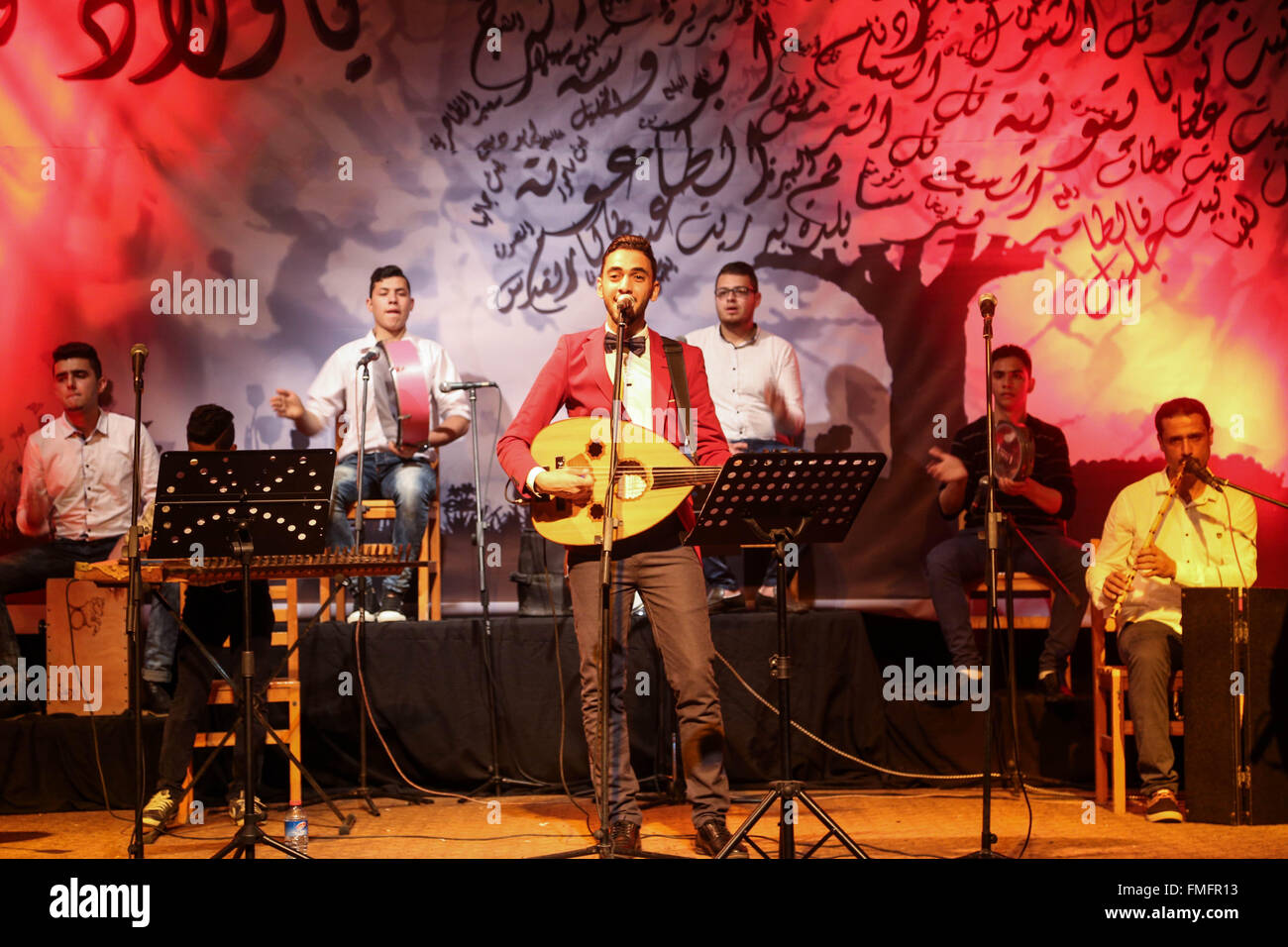 Gaza, Palestine. 10th Mar, 2016. Palestinian members of the Dawaween ...