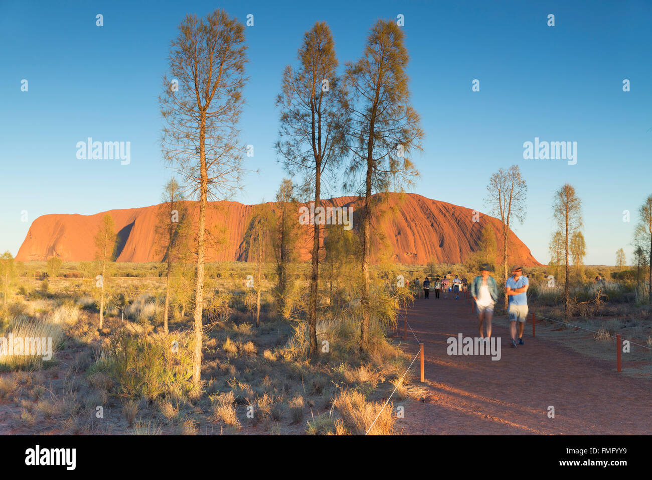 Tourists at Uluru (UNESCO World Heritage Site), Uluru-Kata Tjuta ...