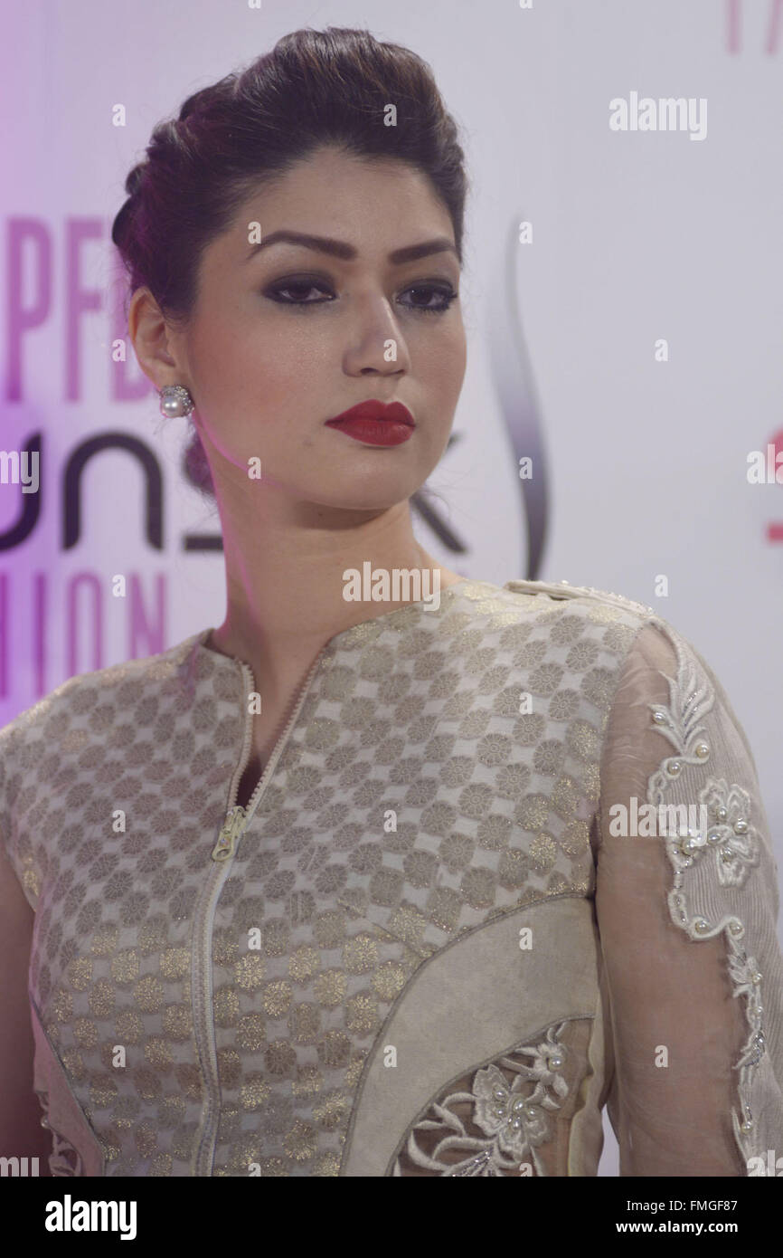 Lahore, Pakistan. 11th Mar, 2016. Pakistani models on red carpet on the ...