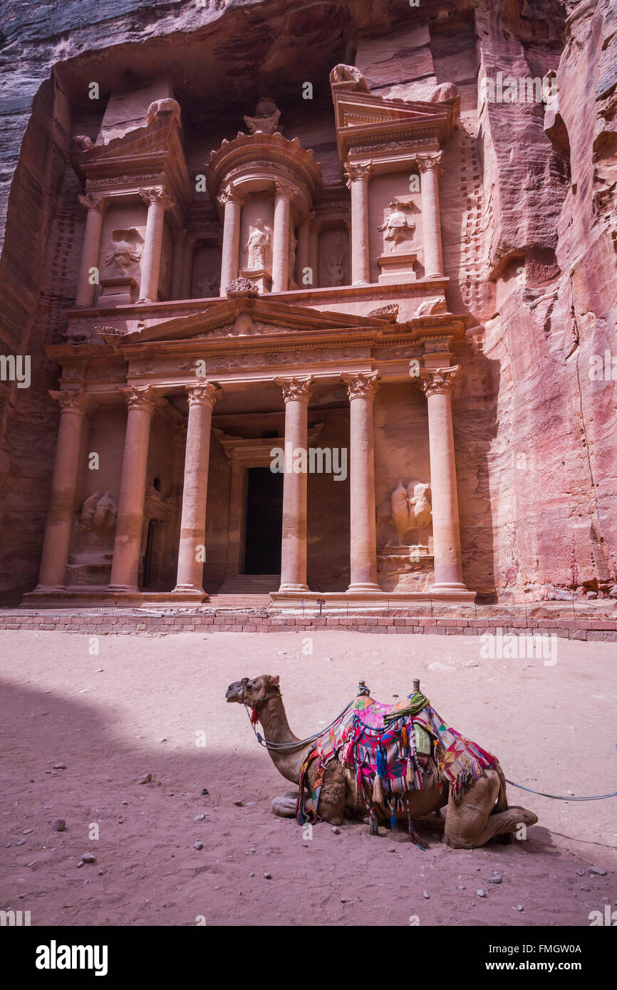 The Treasury building, Al Khazneh in the red rock ruins of Petra ...