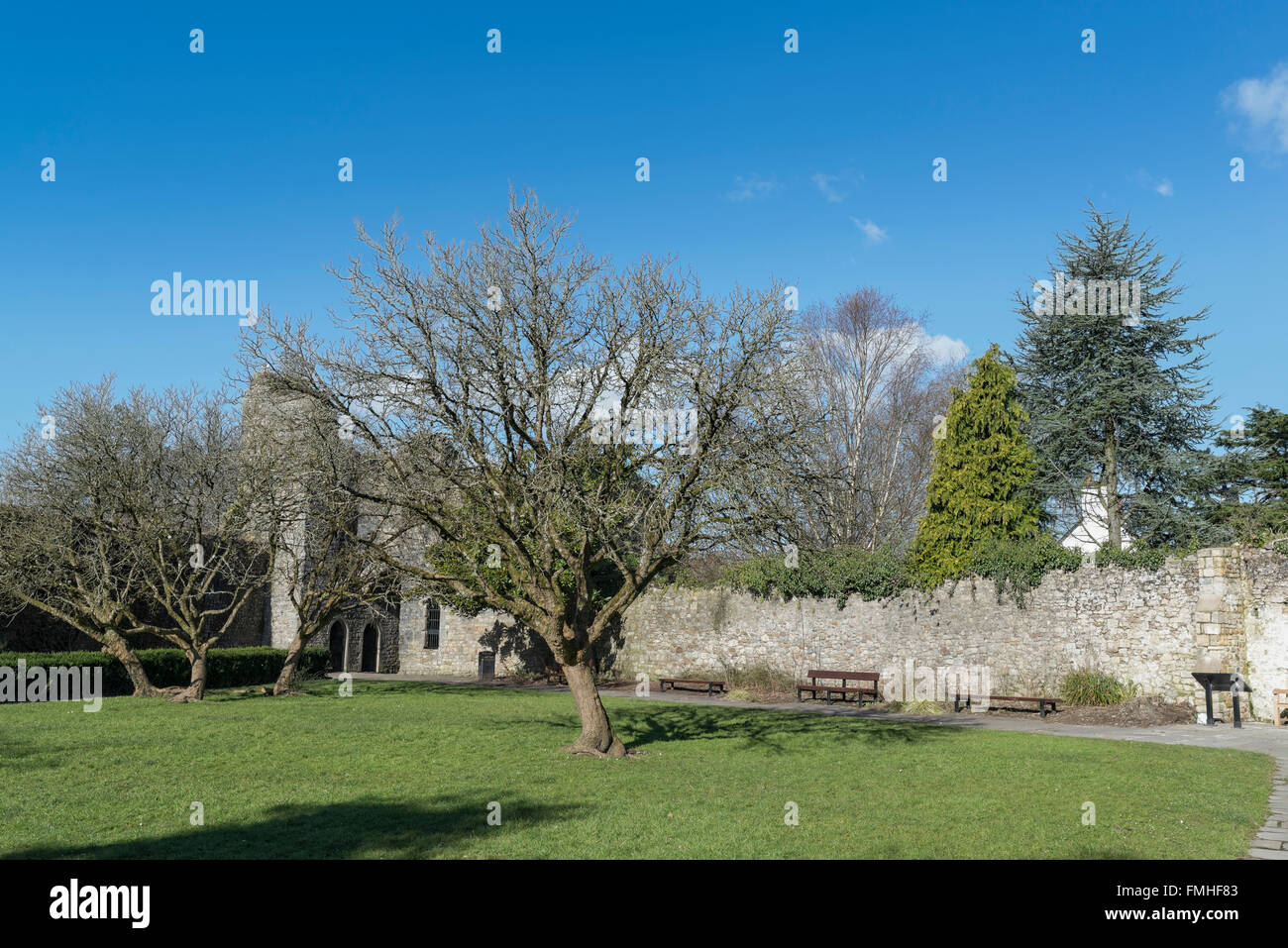 The gardens of the Bishop's Palace, Llandaff, Cardiff Stock Photo - Alamy