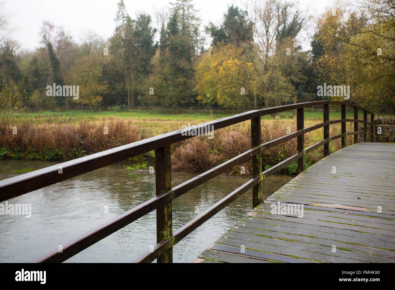 Wodden bridge hi-res stock photography and images - Alamy