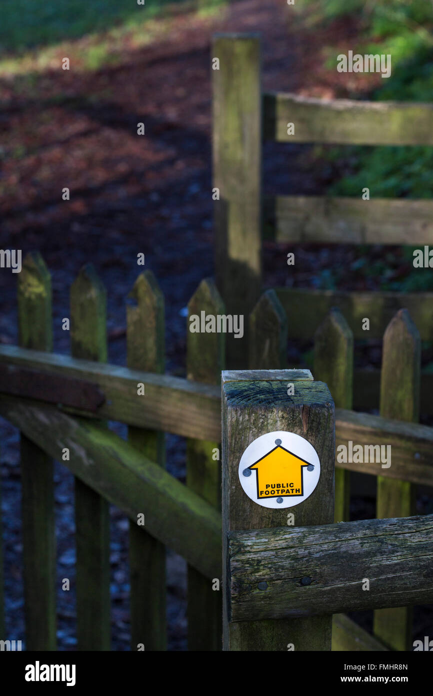 Directiuon hi-res stock photography and images - Alamy