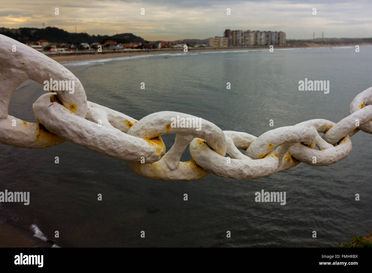 Steel chain links anchor hi-res stock photography and images - Alamy