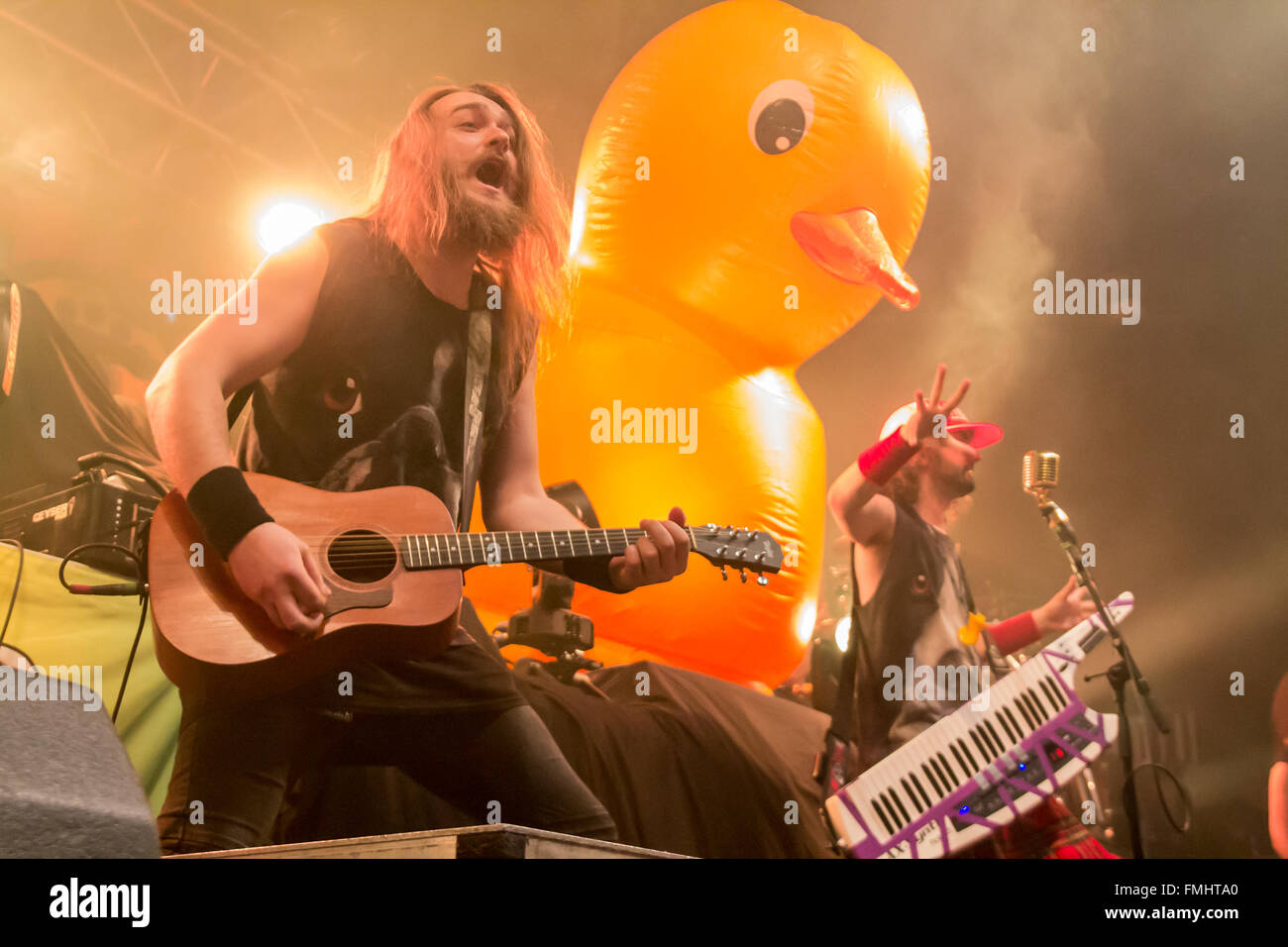 Music and duck hi-res stock photography and images - Alamy