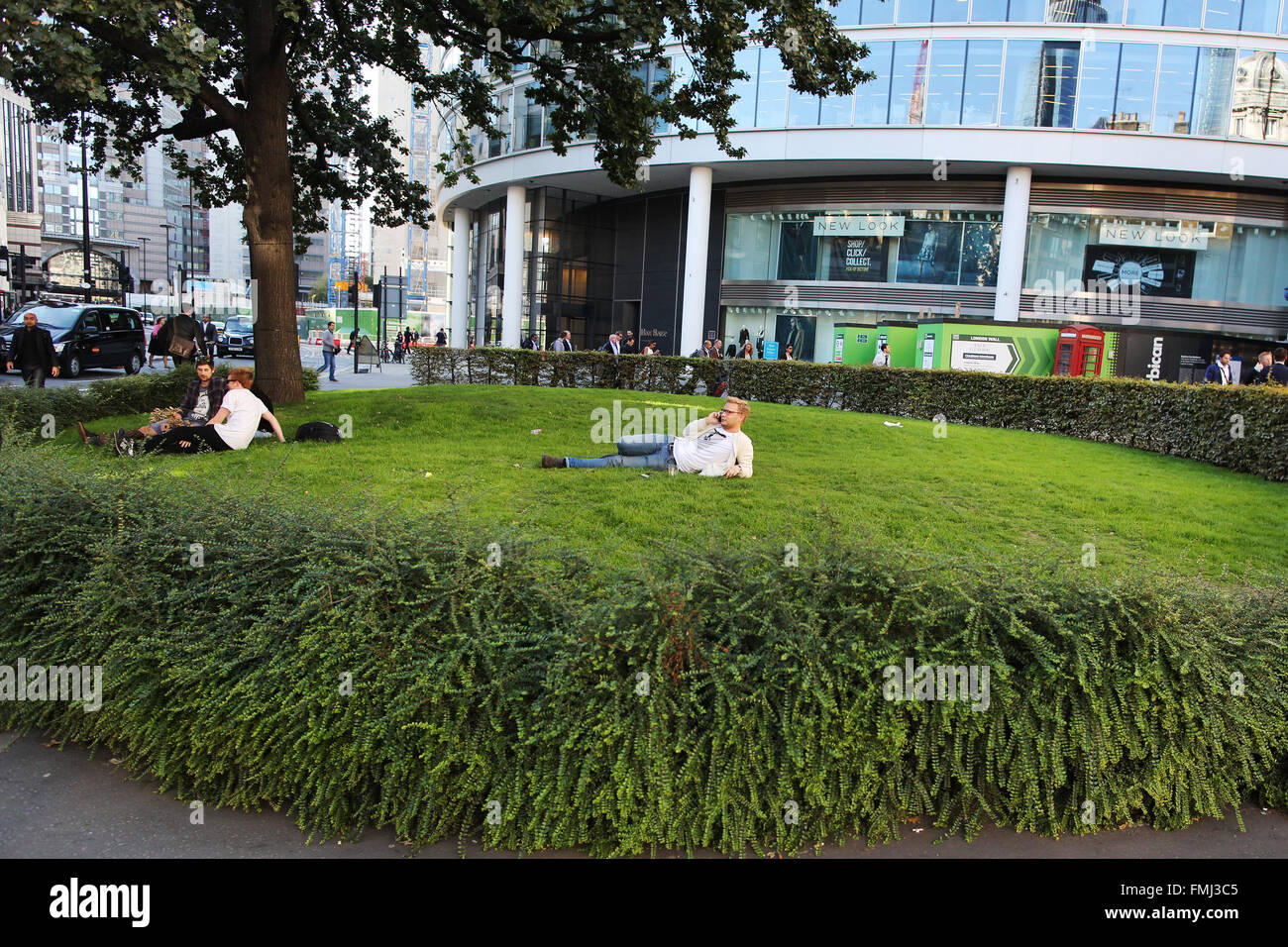 Office workers uk hi-res stock photography and images - Alamy