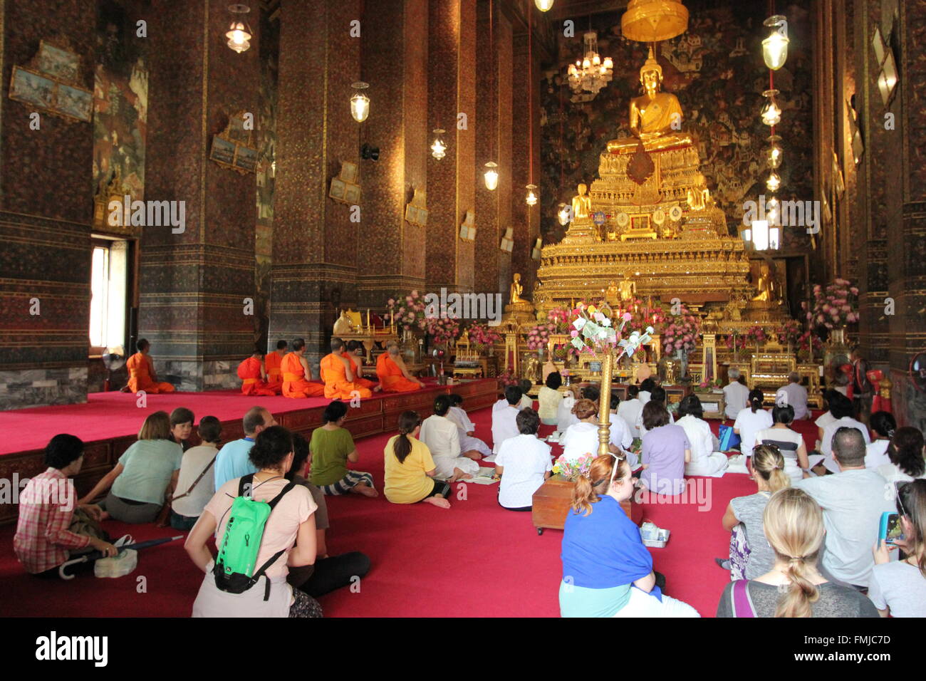 Inside a temple,Wat Pho, Bangkok, Thailand Stock Photo - Alamy