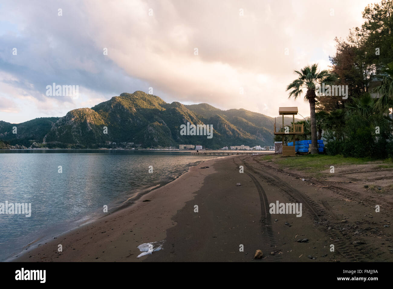 Empty beach scenery Stock Photo - Alamy