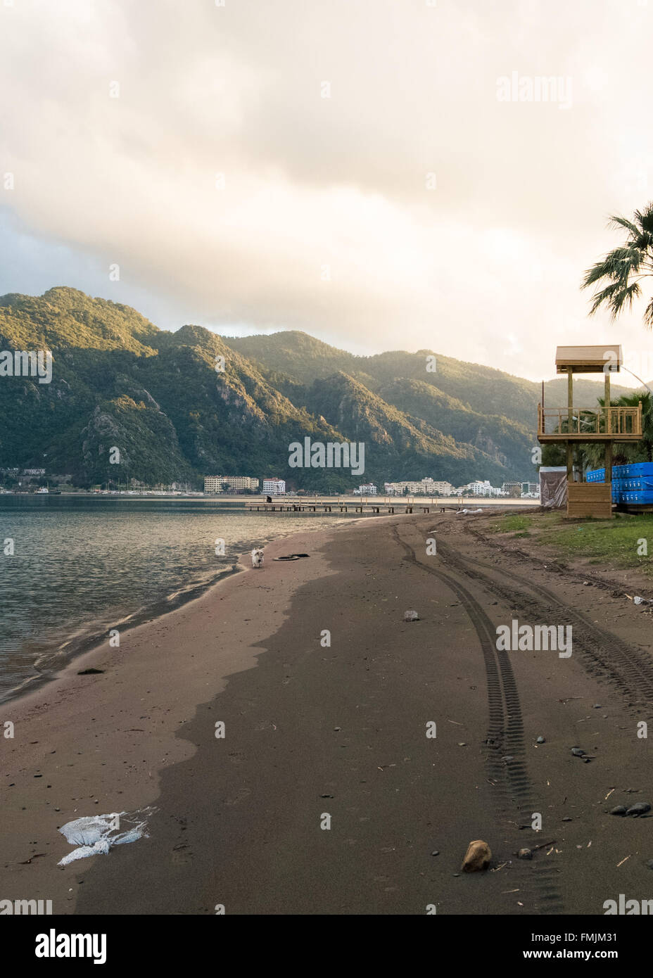 Empty beach scenery Stock Photo - Alamy