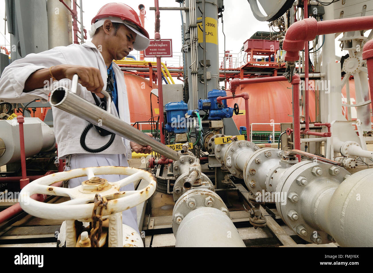 Crude oil loading hi-res stock photography and images - Alamy