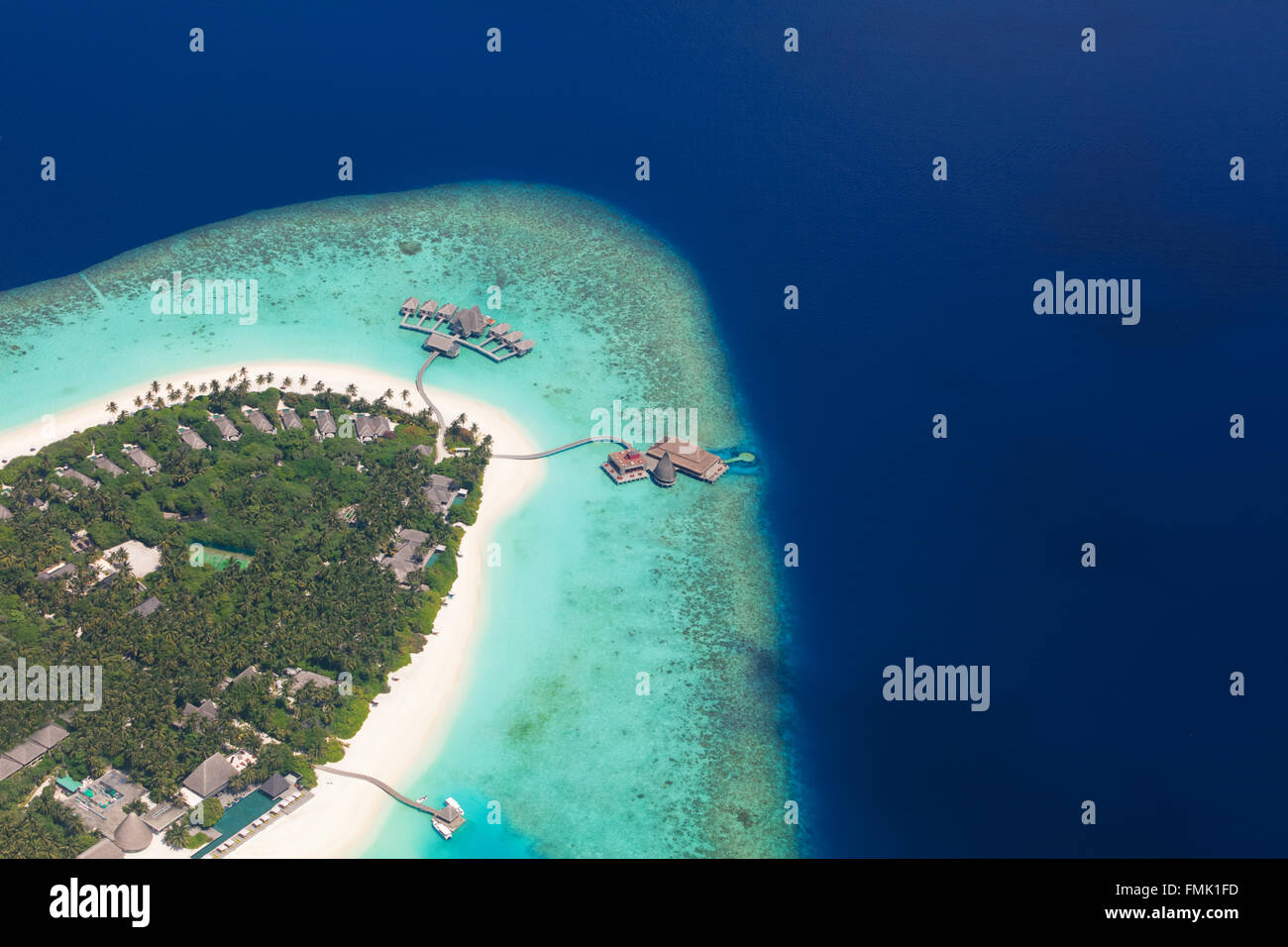 Maldives atol view hi-res stock photography and images - Alamy