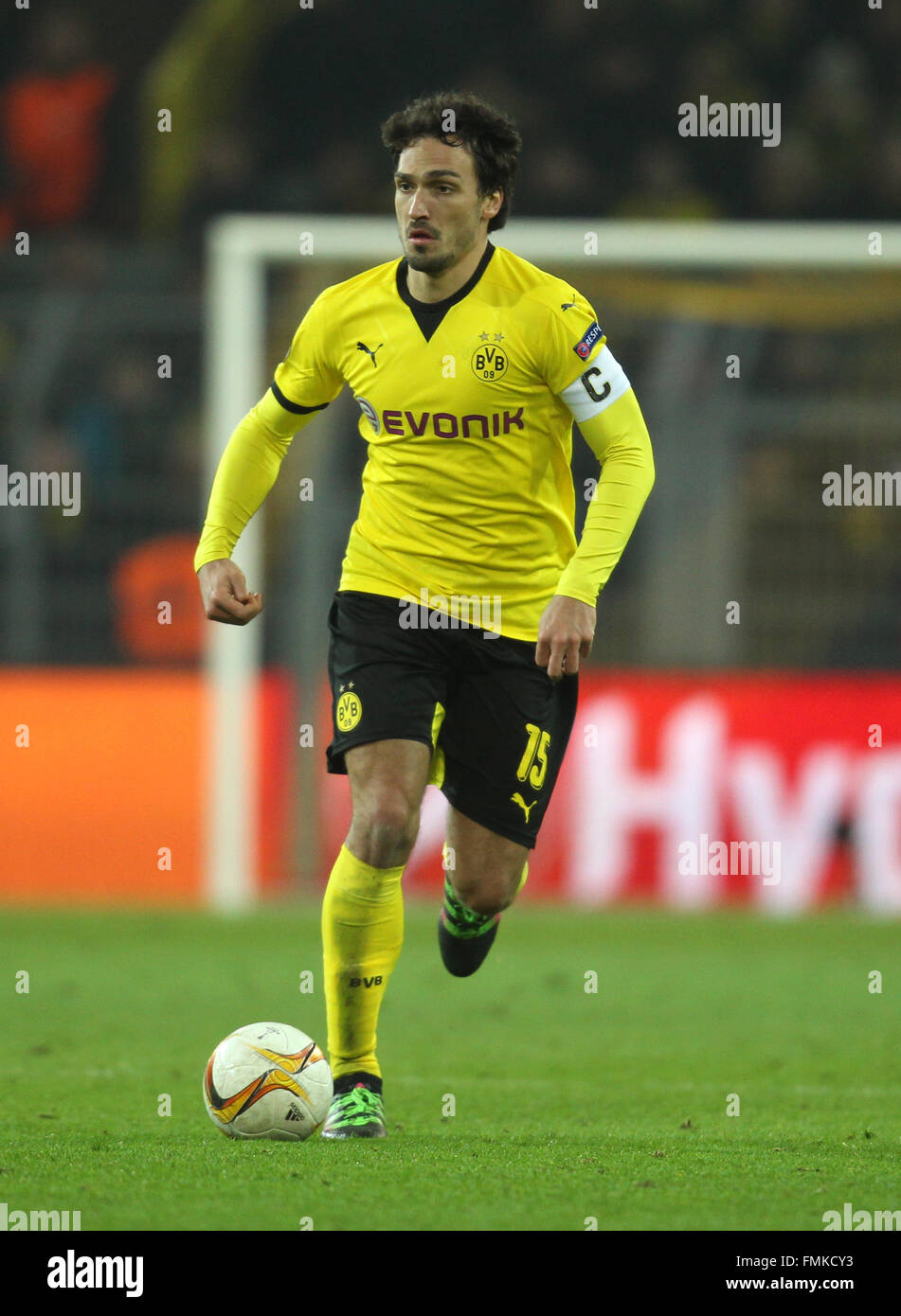 Dortmund, Germany. 10th Mar, 2016. Dortmund's Mats Hummels in action ...
