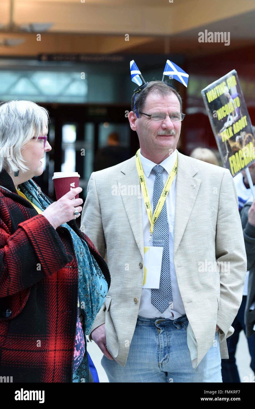 Scottish saltires hi-res stock photography and images - Alamy