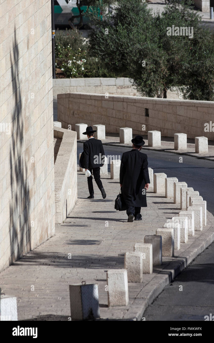 Street scene jerusalem hi-res stock photography and images - Alamy