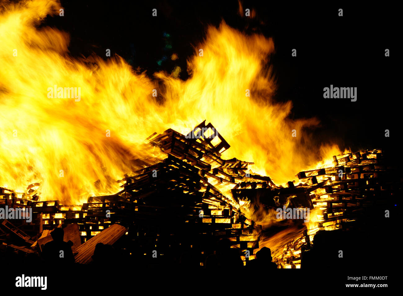 2015 fire hi-res stock photography and images - Alamy