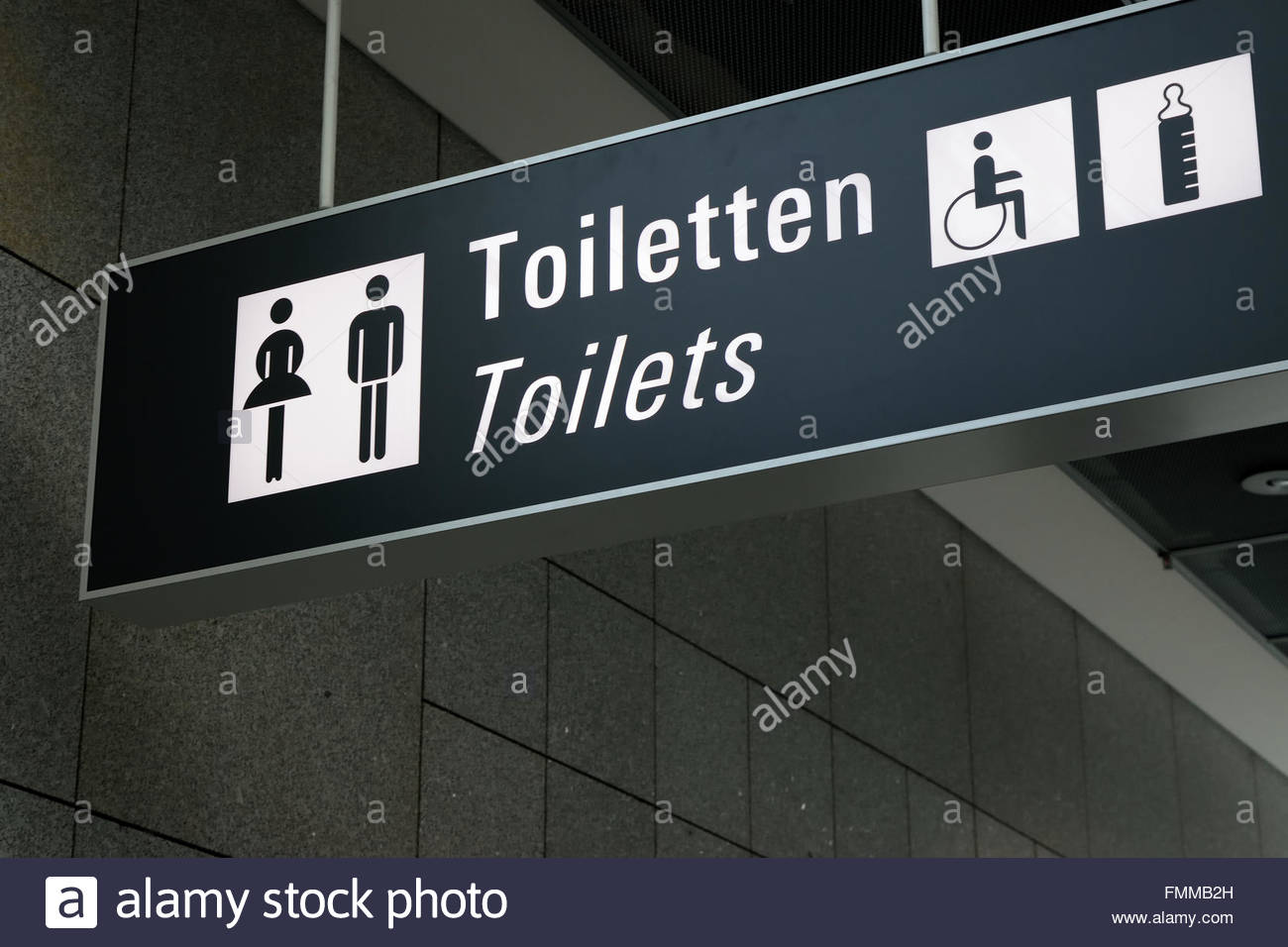 Airport Toilet Sign Stock Photos & Airport Toilet Sign Stock Images - Alamy