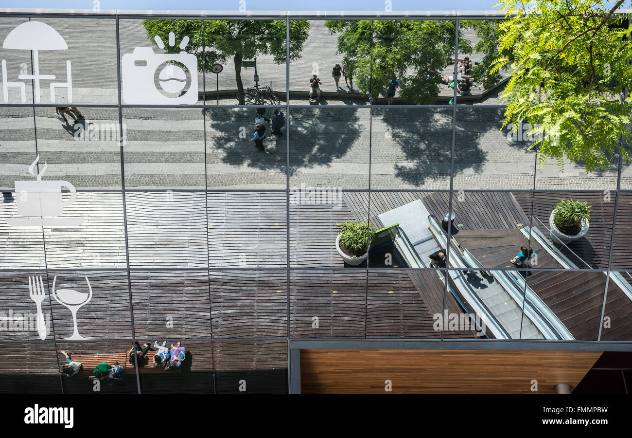 Shopping mall spain hi-res stock photography and images - Alamy
