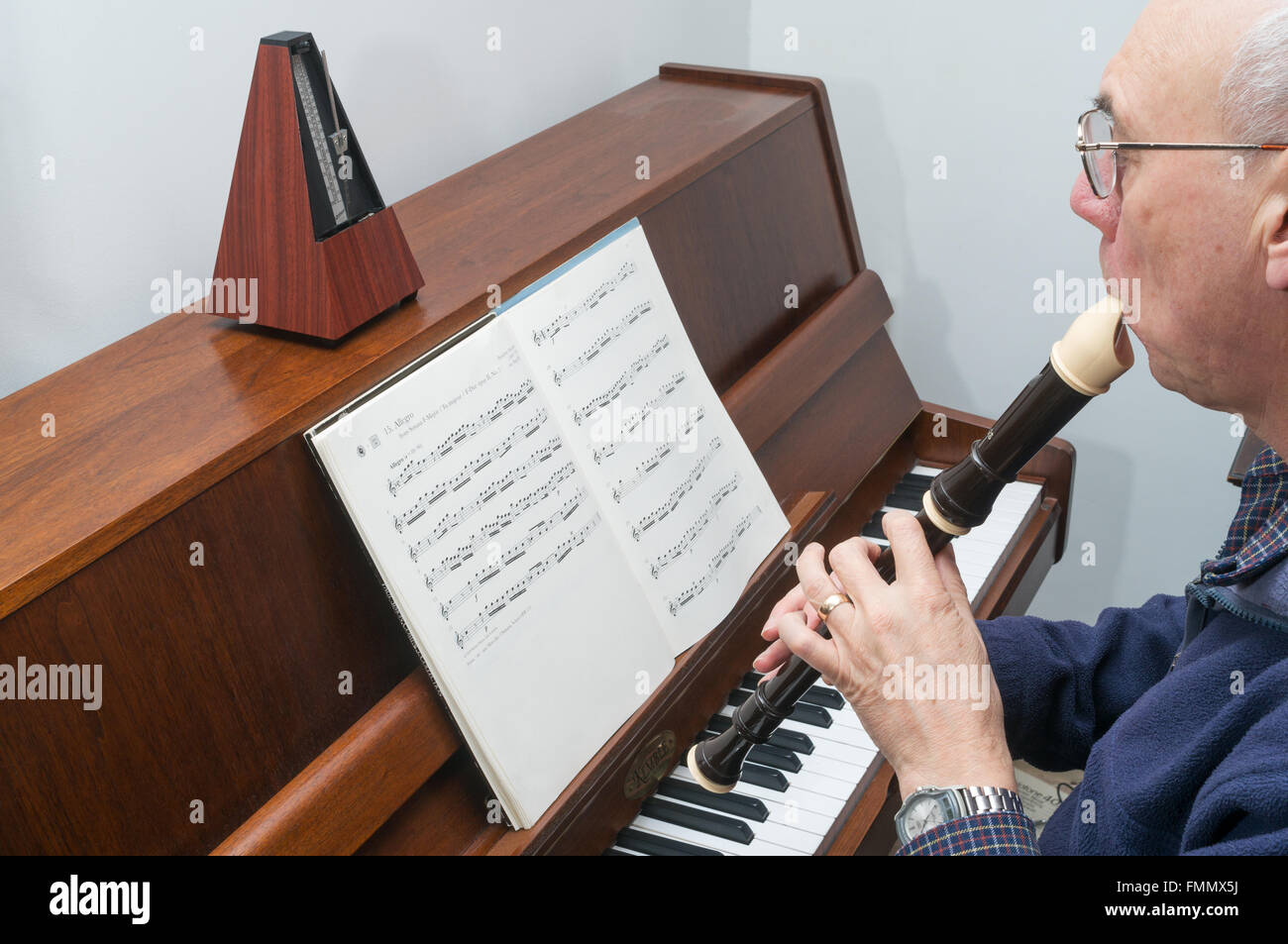 Alto recorder hi-res stock photography and images - Alamy