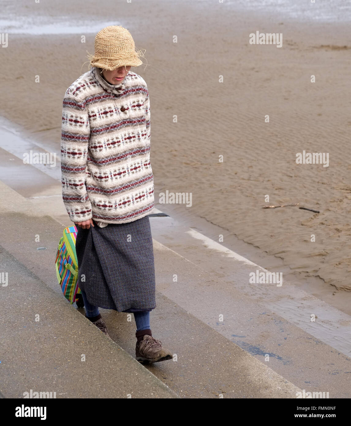 Bag lady hi-res stock photography and images - Alamy