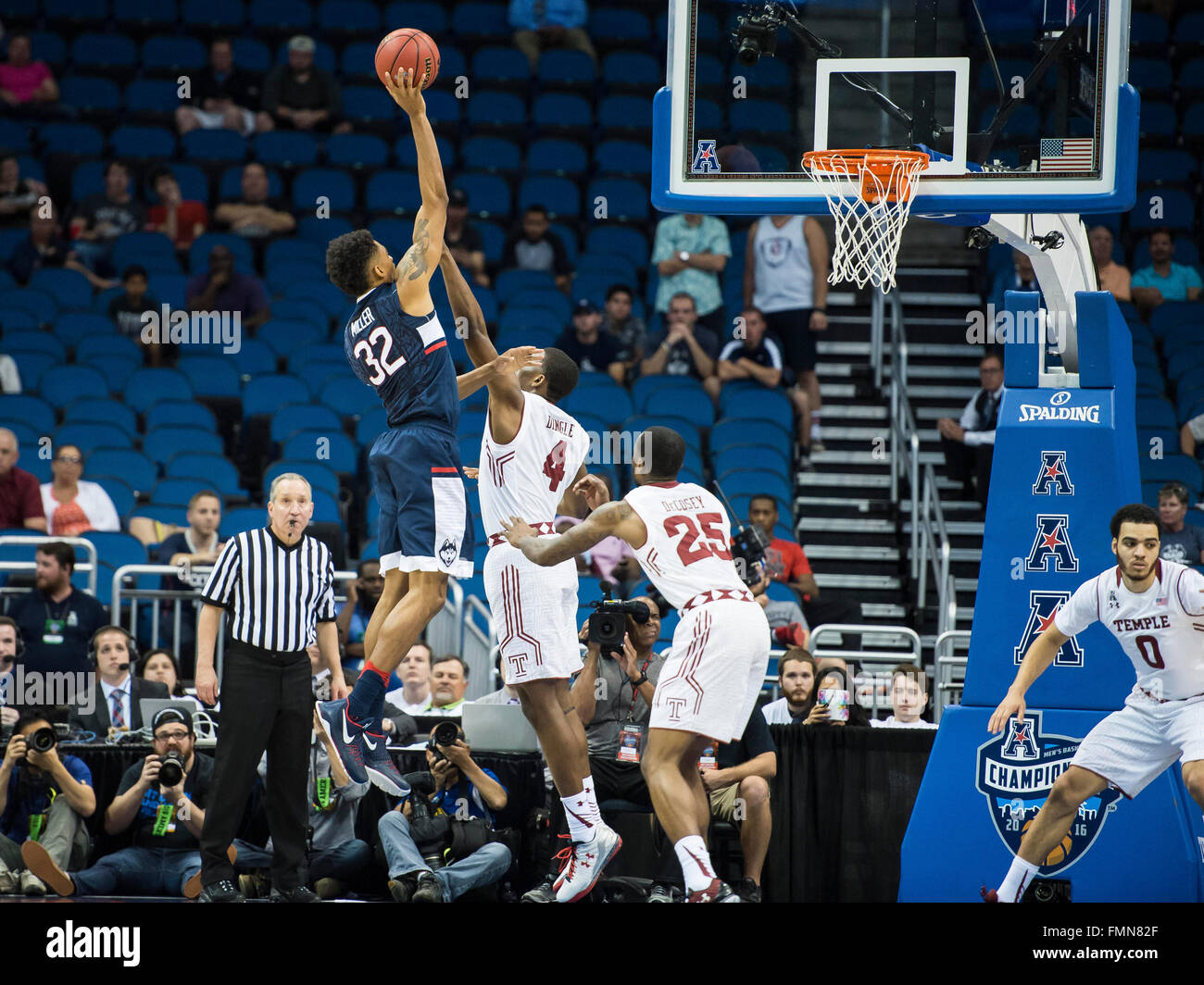 Orlando, FL, USA. 12th Mar, 2016. Connecticut forward Shonn Miller (32 ...