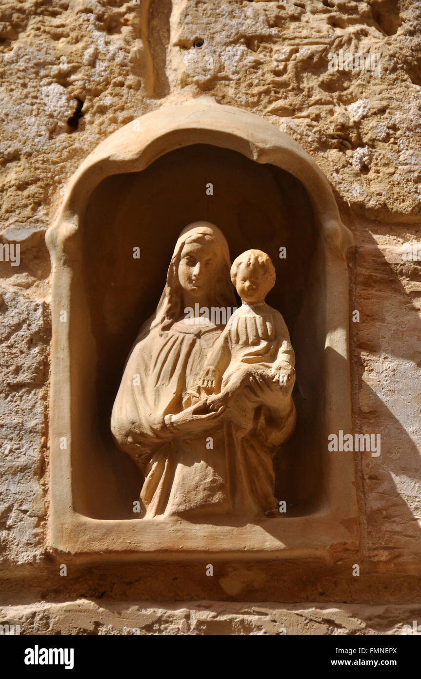 Valletta street statue, Malta Stock Photo - Alamy